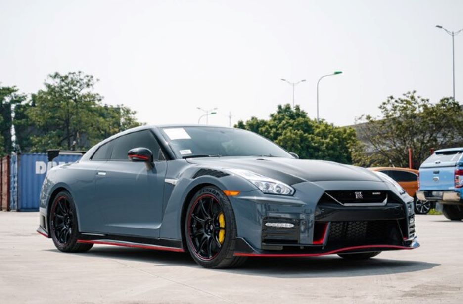 Nissan GT-R R35 Nismo Siêu Xe Trên 10 Tỷ Có Gì?